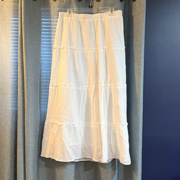 Edikted | Skirts | Edikted White Aline Skirt | Poshmark